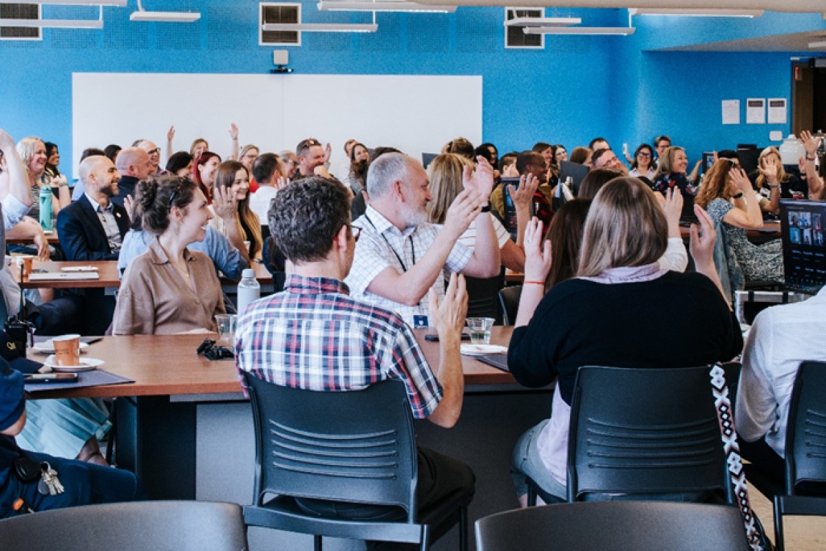 Applications open for Queen’s leadership programming | Queen's Gazette